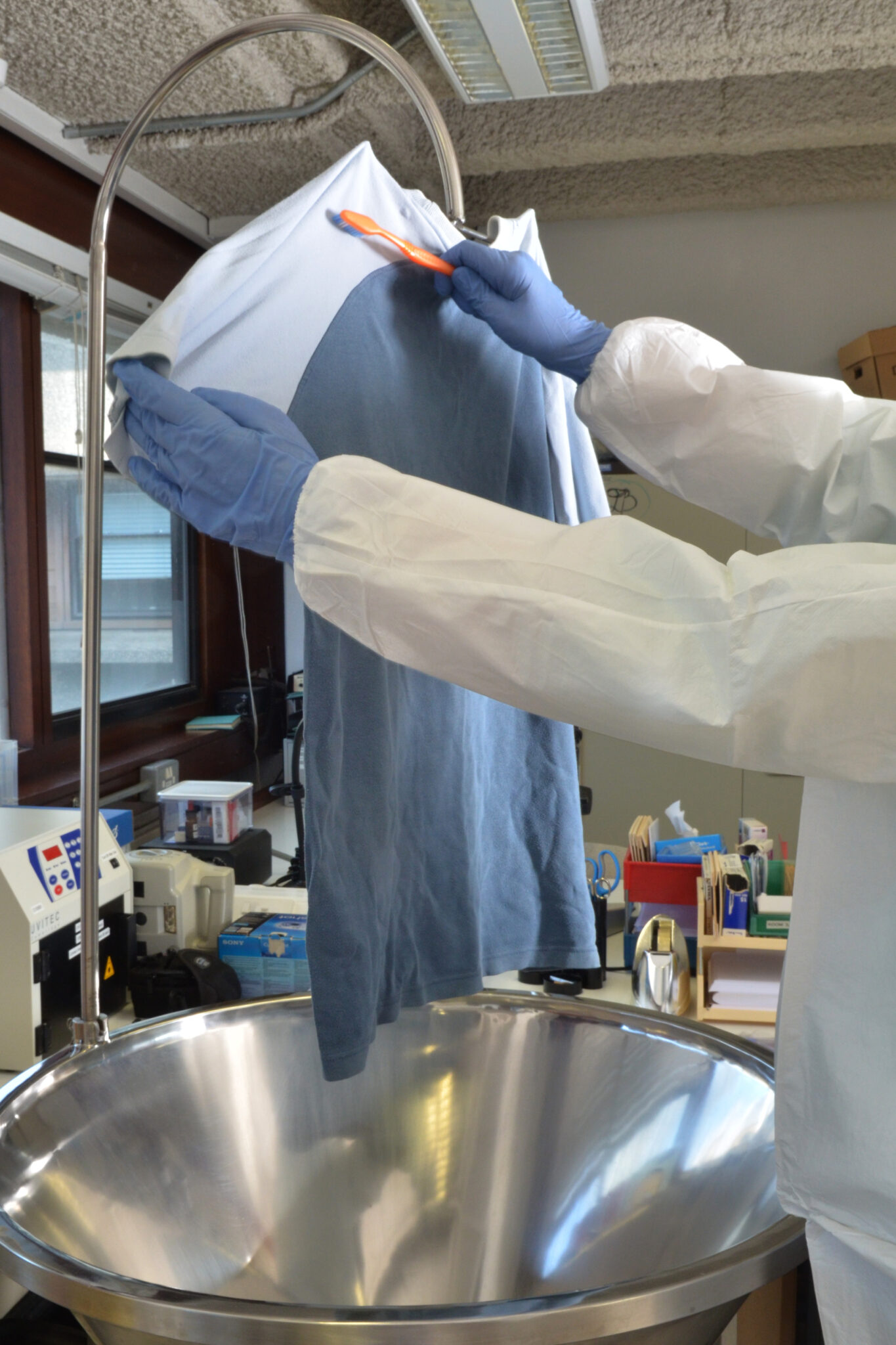 Glass Analysis - Forensic Science Ireland